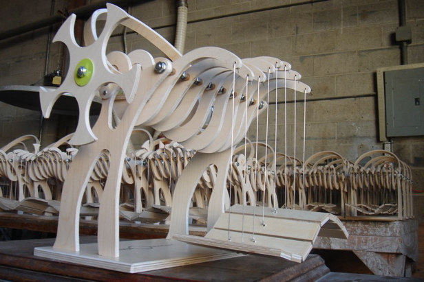 Table Top Wave – Reuben Margolin – Kinetic Artist